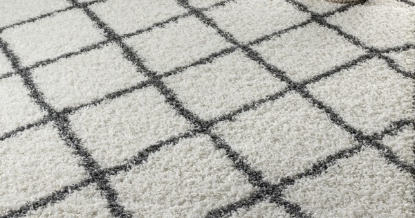 Jonathany Mercer Shag MCR104B Cream/Grey Rug 7.9X10 - Rugs Town