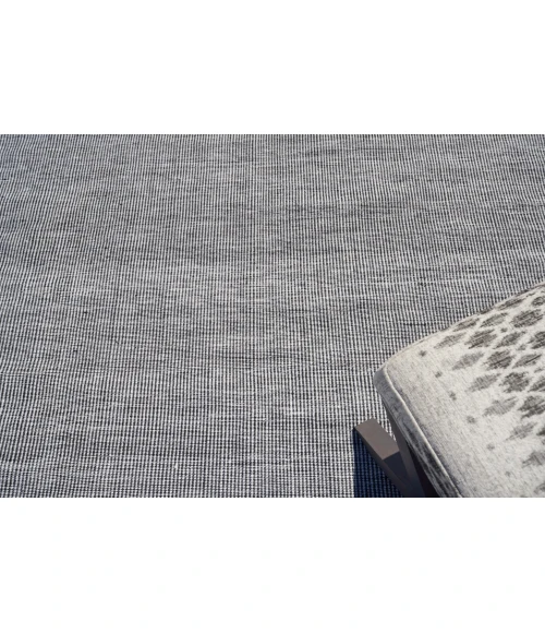 Exquisite Rugs Lenzi Black/Ivory Rug 48622X3 2ft.X3ft. - Rugs Town